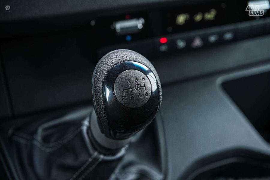 Balts Mercedes-Benz Sprinter 2025 Kauņa, ar dzinēja tilpumu 2.00 L un nobraukumu 215 tūkst. km par 30250 €, foto 27 vietnē AUTOMOTO.COM.LV