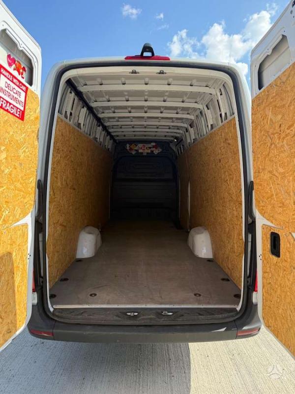 Balts Mercedes-Benz Sprinter 2025 Viļņa, ar dzinēja tilpumu 1.95 L un nobraukumu 141 tūkst. km par 36179 €, foto 3 vietnē AUTOMOTO.COM.LV