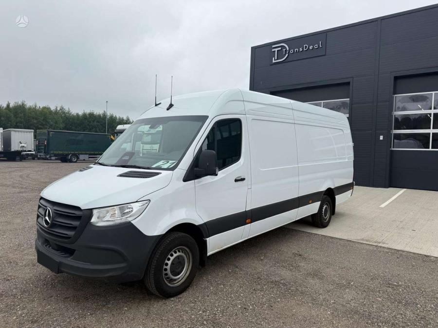 Balts Mercedes-Benz Sprinter 2025 Viļņa, ar dzinēja tilpumu 1.95 L un nobraukumu 119 tūkst. km par 37389 €, foto 1 vietnē AUTOMOTO.COM.LV