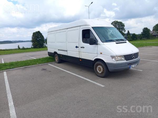 White Mercedes-Benz Sprinter 1997 in Balvi, with an engine capacity of 2.30 L and mileage of 400 thousand km for 2500 €, photo 6 on AUTOMOTO.COM.LV