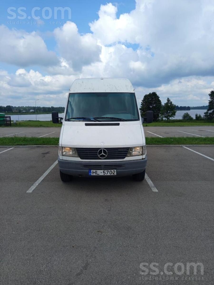 White Mercedes-Benz Sprinter 1997 in Balvi, with an engine capacity of 2.30 L and mileage of 400 thousand km for 2500 €, photo 1 on AUTOMOTO.COM.LV