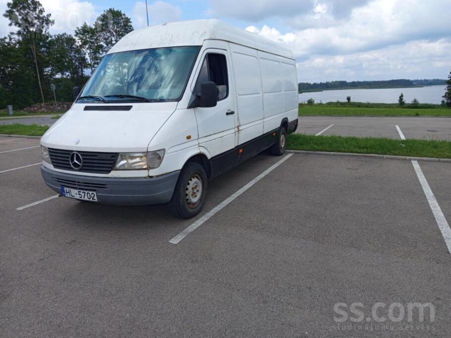 White Mercedes-Benz Sprinter 1997 in Balvi, with an engine capacity of 2.30 L and mileage of 400 thousand km for 2500 €, photo 3 on AUTOMOTO.COM.LV