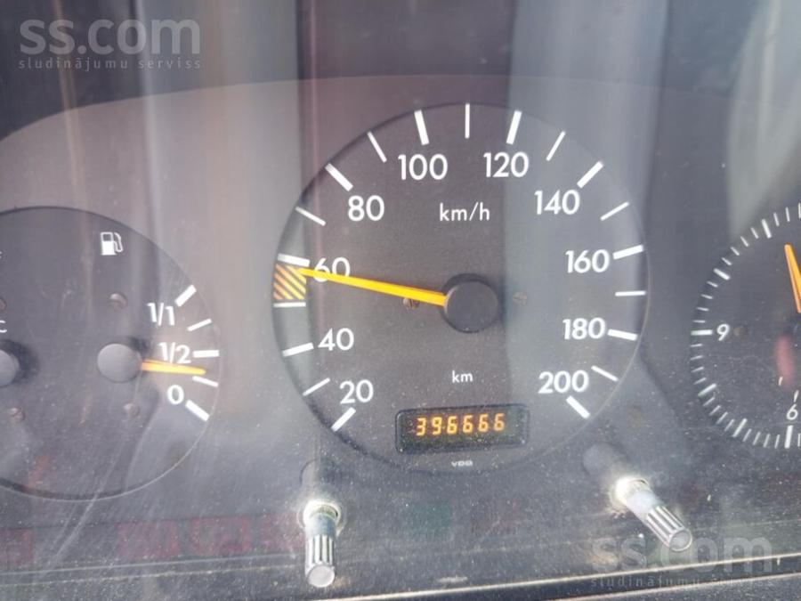 White Mercedes-Benz Sprinter 1997 in Balvi, with an engine capacity of 2.30 L and mileage of 400 thousand km for 2500 €, photo 12 on AUTOMOTO.COM.LV
