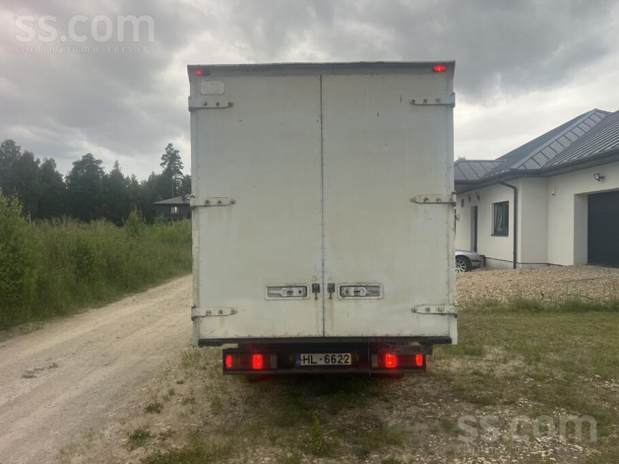 White Mercedes-Benz Sprinter 1999 in Riga, with an engine capacity of 2.30 L and mileage of 110 thousand km for 2490 €, photo 3 on AUTOMOTO.COM.LV