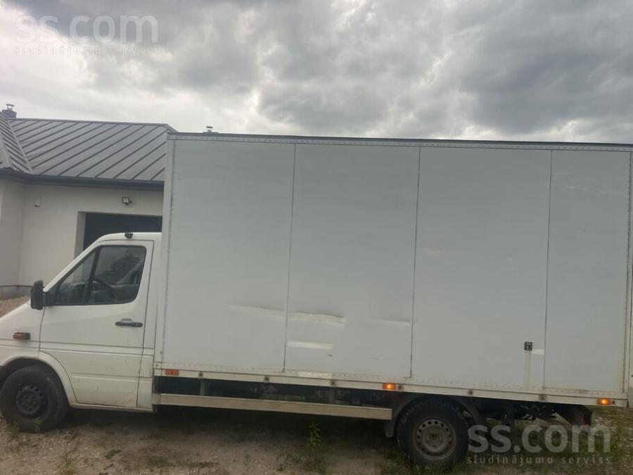 White Mercedes-Benz Sprinter 1999 in Riga, with an engine capacity of 2.30 L and mileage of 110 thousand km for 2490 €, photo 5 on AUTOMOTO.COM.LV