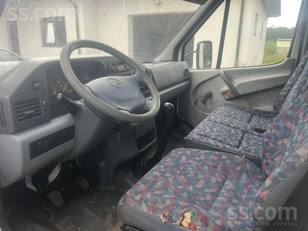 White Mercedes-Benz Sprinter 1999 in Riga, with an engine capacity of 2.30 L and mileage of 110 thousand km for 2490 €, photo 5 on AUTOMOTO.COM.LV