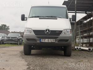 Balts Mercedes-Benz Sprinter 2000 Rīga, ar dzinēja tilpumu 2.20 L un nobraukumu 211 tūkst. km par 9900 €, foto 3 vietnē AUTOMOTO.COM.LV