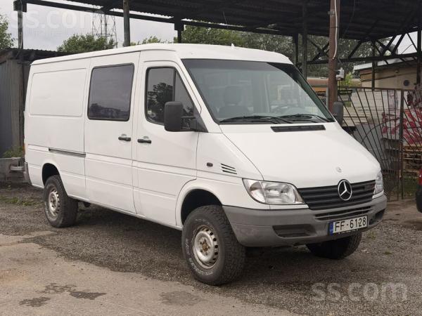 White Mercedes-Benz Sprinter 2000 in Riga, with an engine capacity of 2.20 L and mileage of 211 thousand km for 9900 €, photo 3 on AUTOMOTO.COM.LV