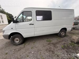 Balts Mercedes-Benz Sprinter 2000 Rīga, ar dzinēja tilpumu 2.20 L un nobraukumu 211 tūkst. km par 9900 €, foto 8 vietnē AUTOMOTO.COM.LV