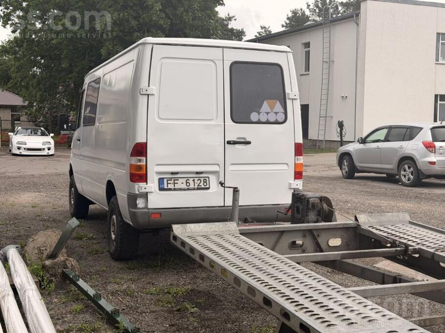 Balts Mercedes-Benz Sprinter 2000 Rīga, ar dzinēja tilpumu 2.20 L un nobraukumu 211 tūkst. km par 9900 €, foto 10 vietnē AUTOMOTO.COM.LV