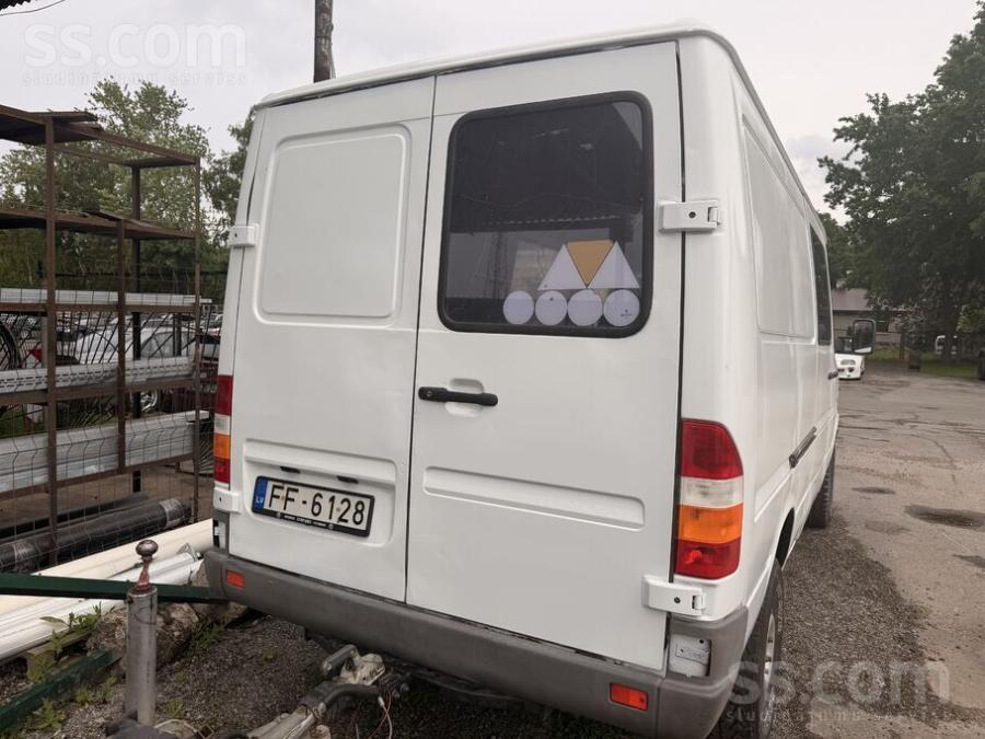 Balts Mercedes-Benz Sprinter 2000 Rīga, ar dzinēja tilpumu 2.20 L un nobraukumu 211 tūkst. km par 9900 €, foto 11 vietnē AUTOMOTO.COM.LV