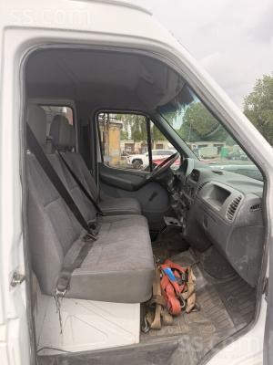 Balts Mercedes-Benz Sprinter 2000 Rīga, ar dzinēja tilpumu 2.20 L un nobraukumu 211 tūkst. km par 9900 €, foto 12 vietnē AUTOMOTO.COM.LV