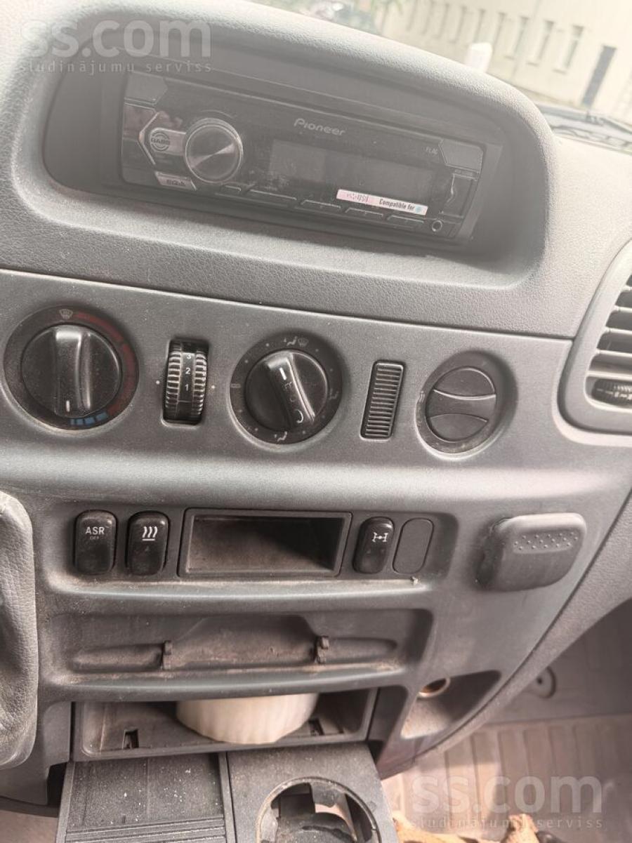 Balts Mercedes-Benz Sprinter 2000 Rīga, ar dzinēja tilpumu 2.20 L un nobraukumu 211 tūkst. km par 9900 €, foto 16 vietnē AUTOMOTO.COM.LV