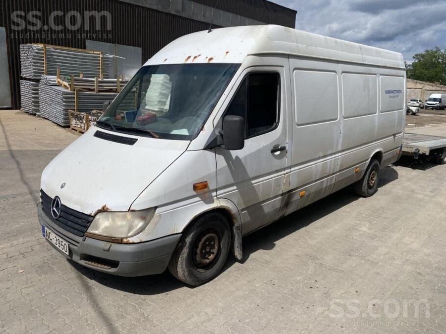 White Mercedes-Benz Sprinter 2000 in Riga, with an engine capacity of 2.20 L and mileage of 0 thousand km for 2500 €, photo 3 on AUTOMOTO.COM.LV