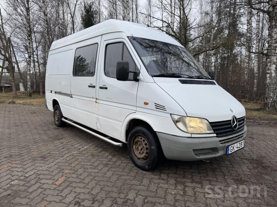 Balts Mercedes-Benz Sprinter 2000 Valmiera, ar dzinēja tilpumu 2.20 L un nobraukumu 253 tūkst. km par 3000 €, foto 1 vietnē AUTOMOTO.COM.LV