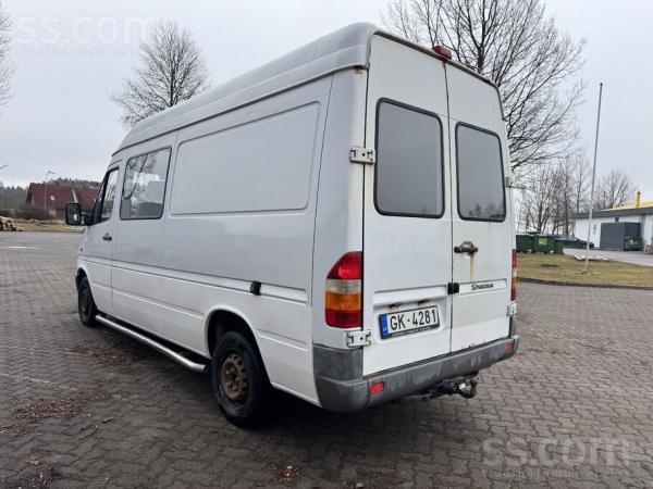 Balts Mercedes-Benz Sprinter 2000 Valmiera, ar dzinēja tilpumu 2.20 L un nobraukumu 253 tūkst. km par 3000 €, foto 2 vietnē AUTOMOTO.COM.LV