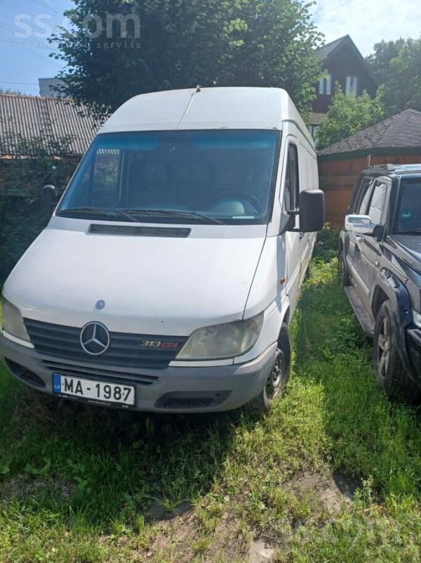 Balts Mercedes-Benz Sprinter 2000 Rīga, ar dzinēja tilpumu 2.20 L un nobraukumu 451 tūkst. km par 3100 €, foto 1 vietnē AUTOMOTO.COM.LV