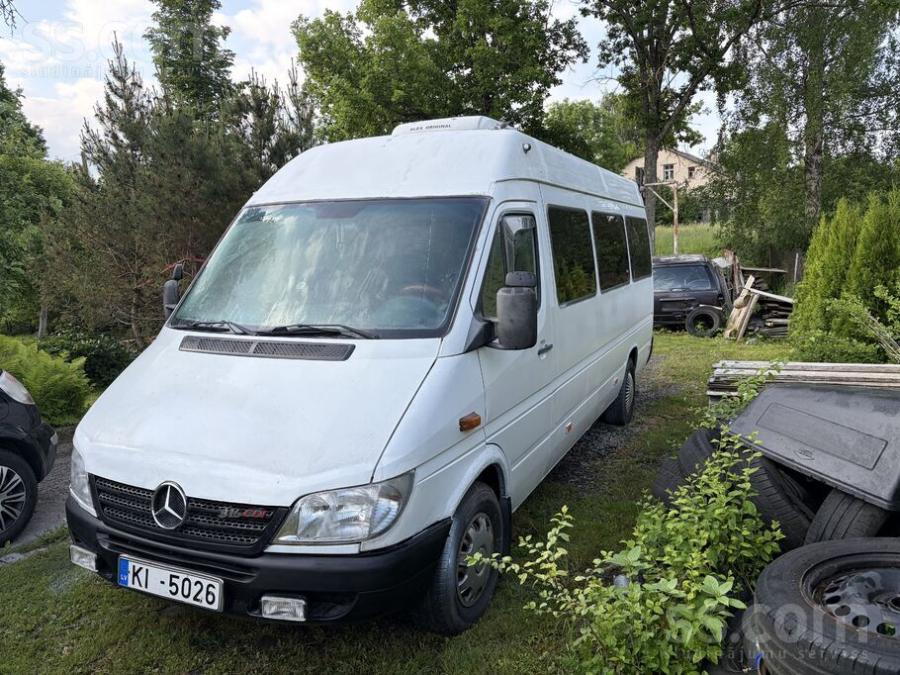 White Mercedes-Benz Sprinter 2000 in Riga, with an engine capacity of 2.70 L and mileage of 693 thousand km for 3650 €, photo 1 on AUTOMOTO.COM.LV