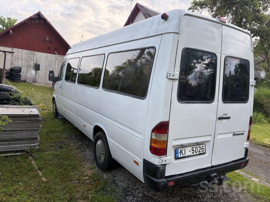 White Mercedes-Benz Sprinter 2000 in Riga, with an engine capacity of 2.70 L and mileage of 693 thousand km for 3650 €, photo 4 on AUTOMOTO.COM.LV