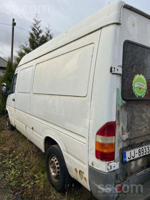 White Mercedes-Benz Sprinter 2002 in Riga, with an engine capacity of 2.20 L and mileage of 341 thousand km for 1550 €, photo 2 on AUTOMOTO.COM.LV