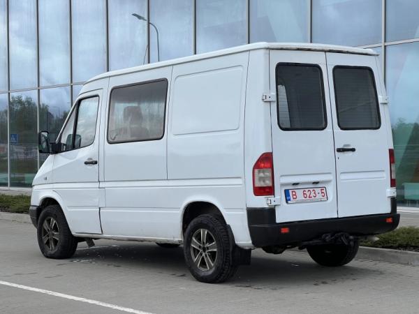 Balts Mercedes-Benz Sprinter 2002 Rīga, ar dzinēja tilpumu 2.20 L un nobraukumu 420 tūkst. km par 2799 €, foto 4 vietnē AUTOMOTO.COM.LV