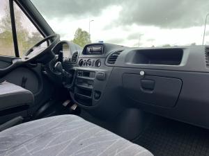 White Mercedes-Benz Sprinter 2002 in Riga, with an engine capacity of 2.20 L and mileage of 420 thousand km for 2799 €, photo 10 on AUTOMOTO.COM.LV