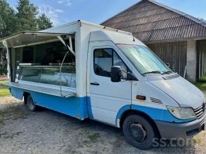 Balts Mercedes-Benz Sprinter 2002 Cēsis, ar dzinēja tilpumu 2.20 L un nobraukumu 549 tūkst. km par 12500 €, foto  vietnē AUTOMOTO.COM.LV