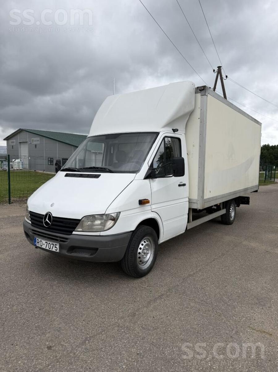 Balts Mercedes-Benz Sprinter 2002 Rēzekne, ar dzinēja tilpumu 2.20 L un nobraukumu 674 tūkst. km par 4800 €, foto 1 vietnē AUTOMOTO.COM.LV