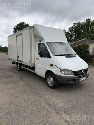 Balts Mercedes-Benz Sprinter 2002 Rēzekne, ar dzinēja tilpumu 2.20 L un nobraukumu 674 tūkst. km par 4800 €, foto 4 vietnē AUTOMOTO.COM.LV