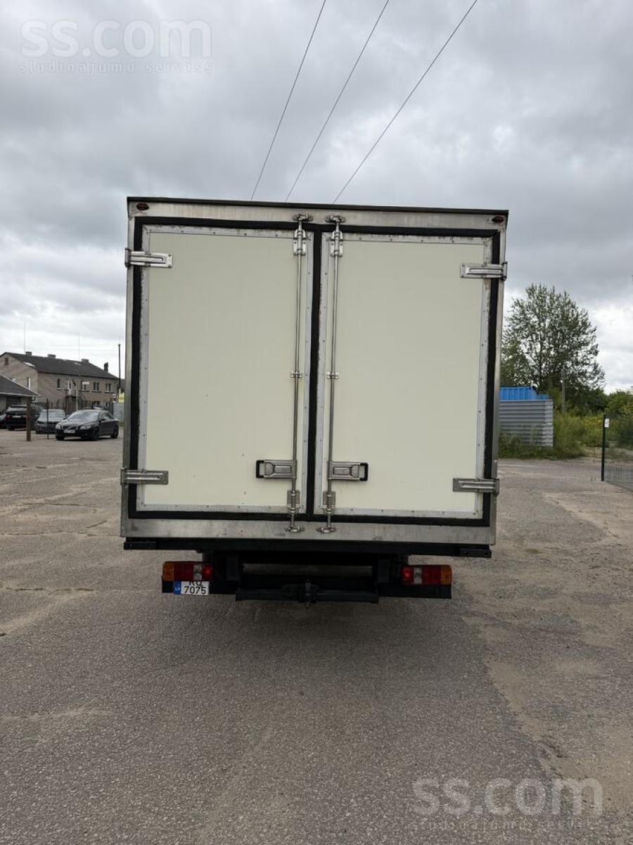 Balts Mercedes-Benz Sprinter 2002 Rēzekne, ar dzinēja tilpumu 2.20 L un nobraukumu 674 tūkst. km par 4800 €, foto 7 vietnē AUTOMOTO.COM.LV