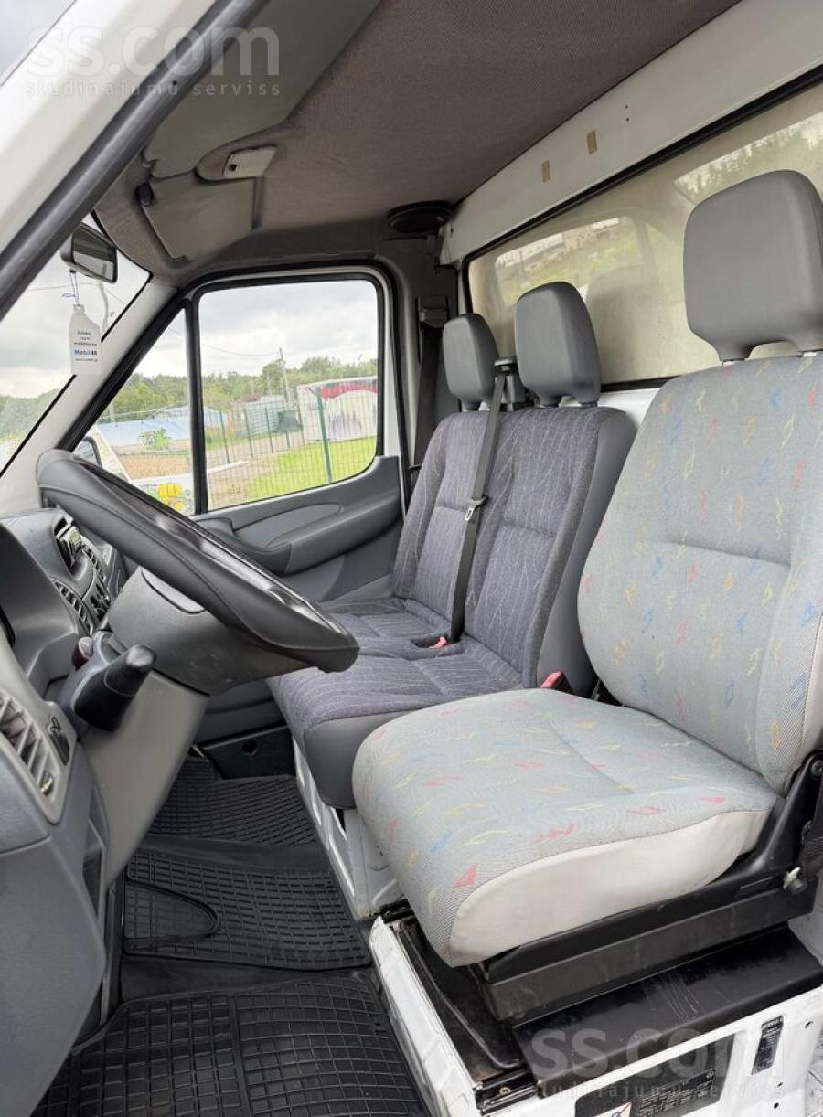 Balts Mercedes-Benz Sprinter 2002 Rēzekne, ar dzinēja tilpumu 2.20 L un nobraukumu 674 tūkst. km par 4800 €, foto 9 vietnē AUTOMOTO.COM.LV