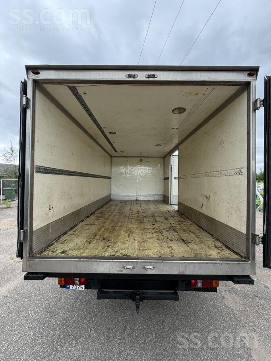 Balts Mercedes-Benz Sprinter 2002 Rēzekne, ar dzinēja tilpumu 2.20 L un nobraukumu 674 tūkst. km par 4800 €, foto 11 vietnē AUTOMOTO.COM.LV