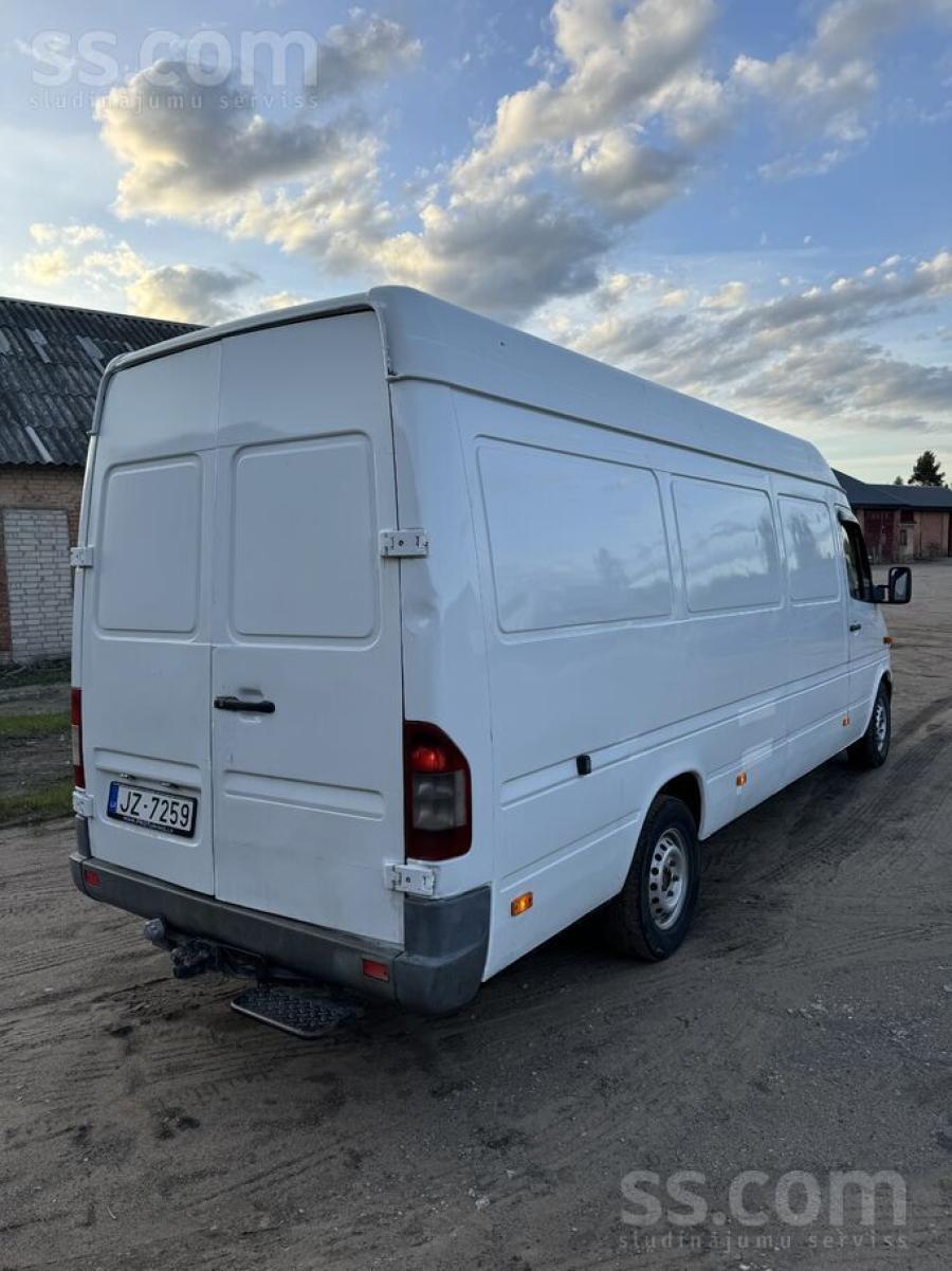 Balts Mercedes-Benz Sprinter 2003 Daugavpils, ar dzinēja tilpumu 2.20 L un nobraukumu 0 tūkst. km par 25700 €, foto 2 vietnē AUTOMOTO.COM.LV