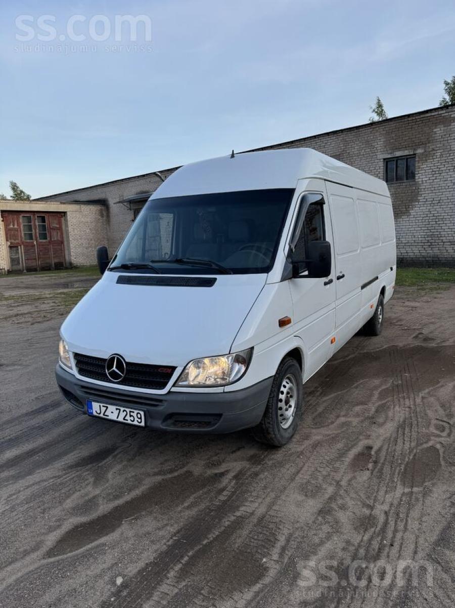 Balts Mercedes-Benz Sprinter 2003 Daugavpils, ar dzinēja tilpumu 2.20 L un nobraukumu 0 tūkst. km par 25700 €, foto 4 vietnē AUTOMOTO.COM.LV