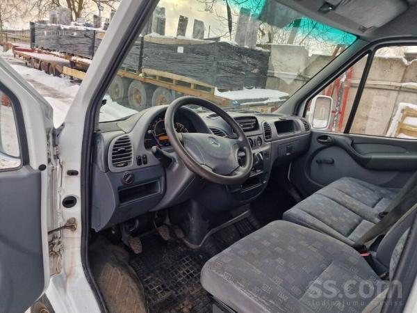 Balts Mercedes-Benz Sprinter 2003 Rīga, ar dzinēja tilpumu 2.20 L un nobraukumu 282 tūkst. km par 4000 €, foto 8 vietnē AUTOMOTO.COM.LV
