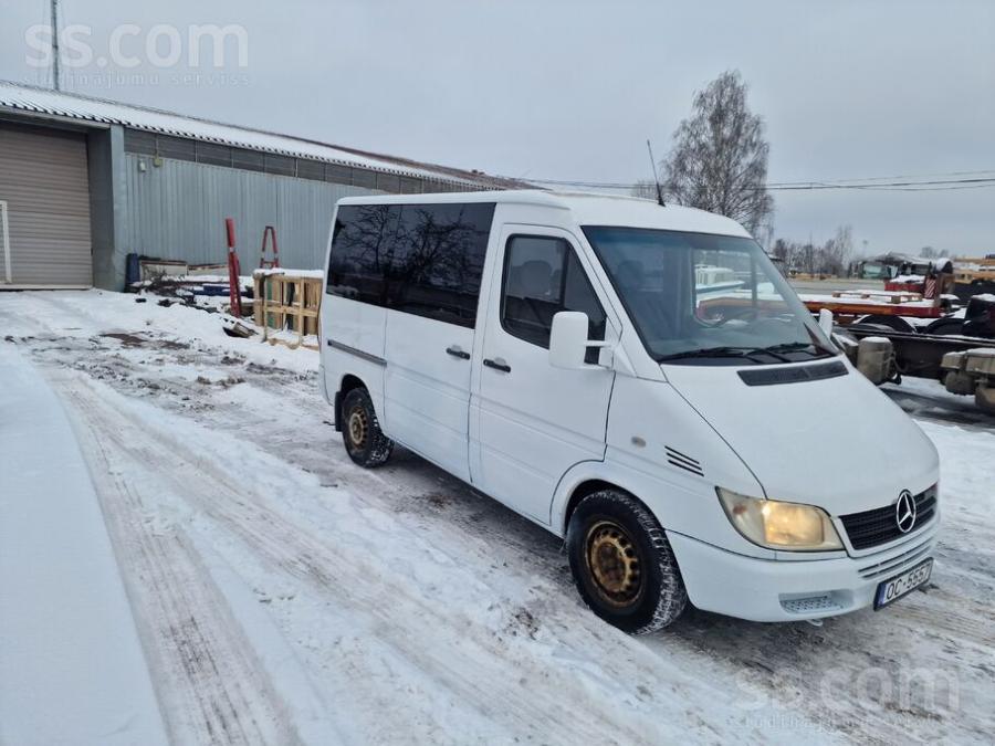 Balts Mercedes-Benz Sprinter 2003 Rīga, ar dzinēja tilpumu 2.20 L un nobraukumu 282 tūkst. km par 4000 €, foto 4 vietnē AUTOMOTO.COM.LV