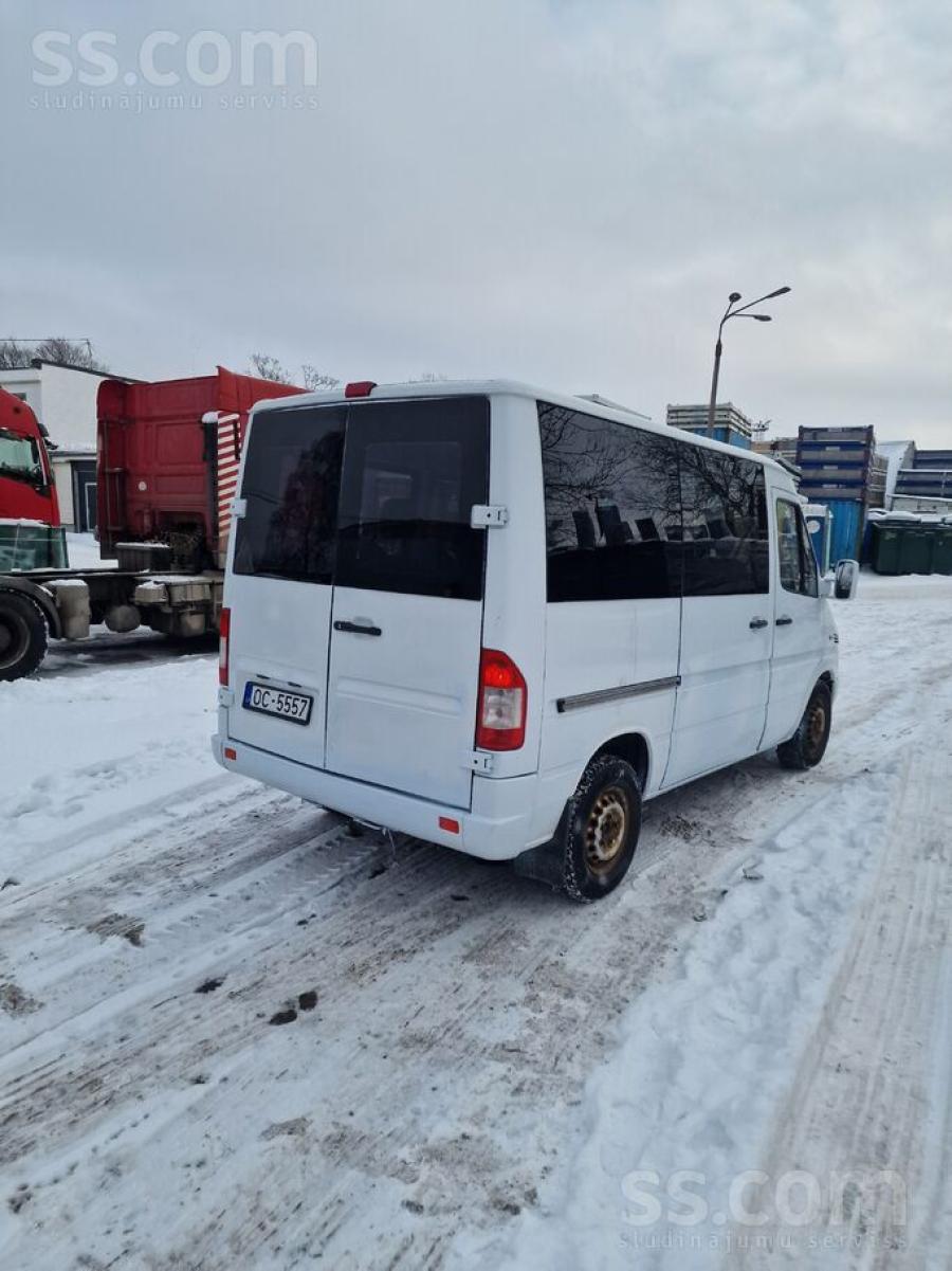 Balts Mercedes-Benz Sprinter 2003 Rīga, ar dzinēja tilpumu 2.20 L un nobraukumu 282 tūkst. km par 4000 €, foto 5 vietnē AUTOMOTO.COM.LV