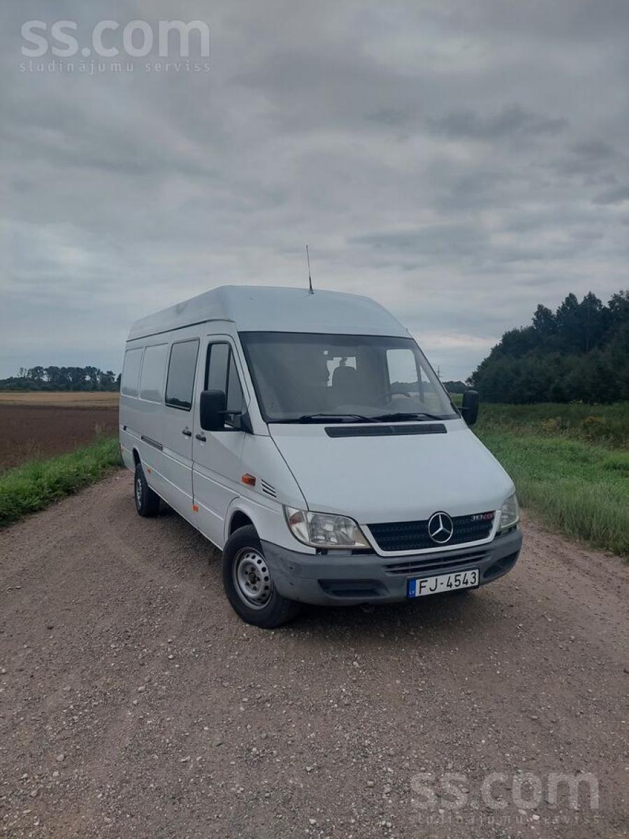 Balts Mercedes-Benz Sprinter 2003 Rīga, ar dzinēja tilpumu 2.20 L un nobraukumu 340 tūkst. km par 4500 €, foto 3 vietnē AUTOMOTO.COM.LV