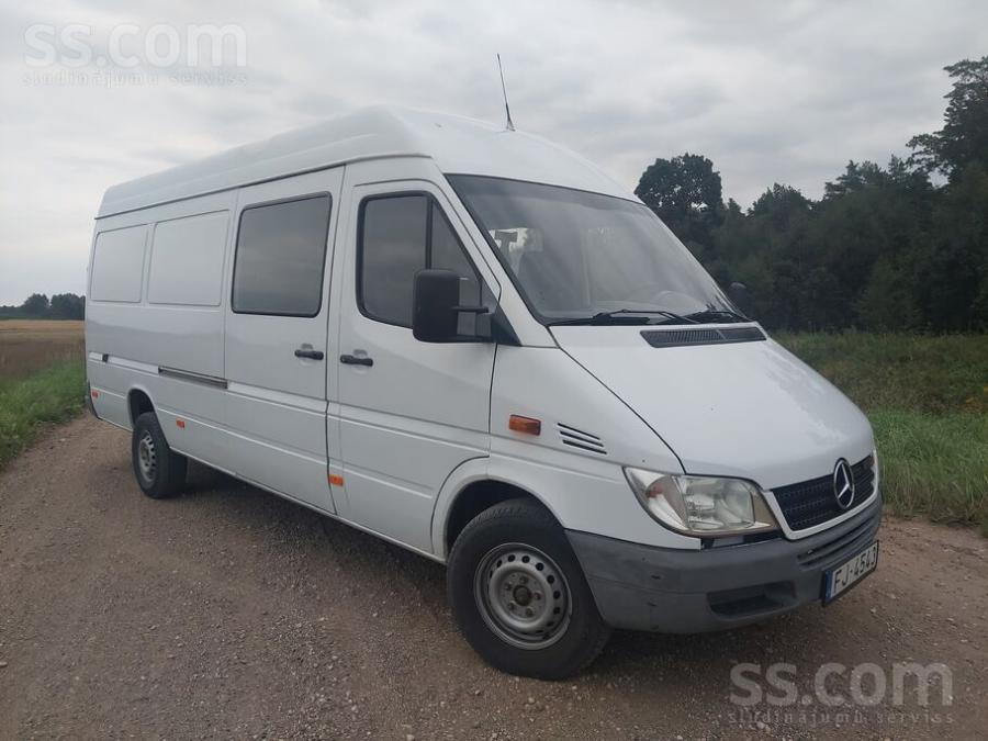 Balts Mercedes-Benz Sprinter 2003 Rīga, ar dzinēja tilpumu 2.20 L un nobraukumu 340 tūkst. km par 4500 €, foto 4 vietnē AUTOMOTO.COM.LV