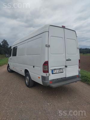 Balts Mercedes-Benz Sprinter 2003 Rīga, ar dzinēja tilpumu 2.20 L un nobraukumu 340 tūkst. km par 4500 €, foto 6 vietnē AUTOMOTO.COM.LV