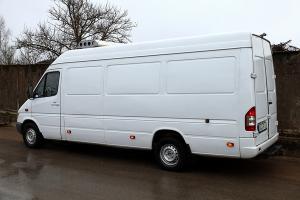 White Mercedes-Benz Sprinter 2003 in Tallinn, with an engine capacity of 2.10 L and mileage of 586 thousand km for 1499 €, photo 5 on AUTOMOTO.COM.LV