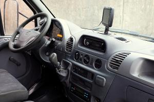 White Mercedes-Benz Sprinter 2003 in Tallinn, with an engine capacity of 2.10 L and mileage of 586 thousand km for 1499 €, photo 6 on AUTOMOTO.COM.LV