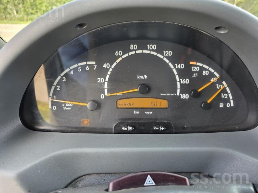Balts Mercedes-Benz Sprinter 2003 Rīga, ar dzinēja tilpumu 2.20 L un nobraukumu 635 tūkst. km par 5300 €, foto 8 vietnē AUTOMOTO.COM.LV