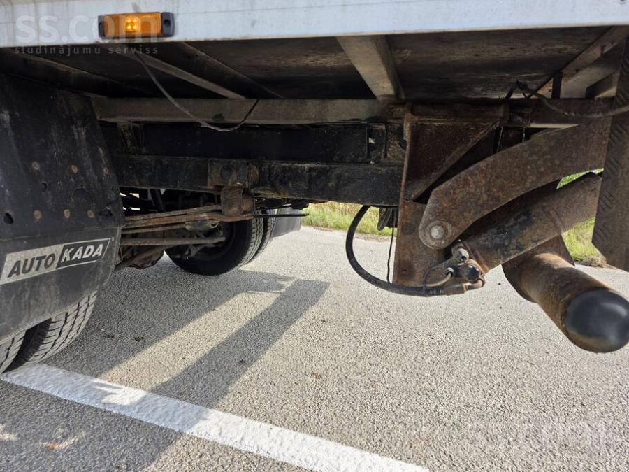 Balts Mercedes-Benz Sprinter 2003 Rīga, ar dzinēja tilpumu 2.20 L un nobraukumu 635 tūkst. km par 5300 €, foto 9 vietnē AUTOMOTO.COM.LV