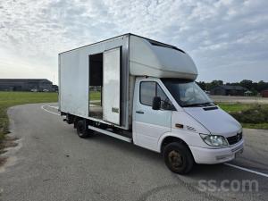 Balts Mercedes-Benz Sprinter 2003 Rīga, ar dzinēja tilpumu 2.20 L un nobraukumu 635 tūkst. km par 5300 €, foto 13 vietnē AUTOMOTO.COM.LV