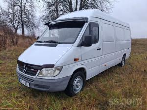 White Mercedes-Benz Sprinter 2004 in Tukums, with an engine capacity of 2.10 L and mileage of 189 thousand km for 7990 €, photo 2 on AUTOMOTO.COM.LV