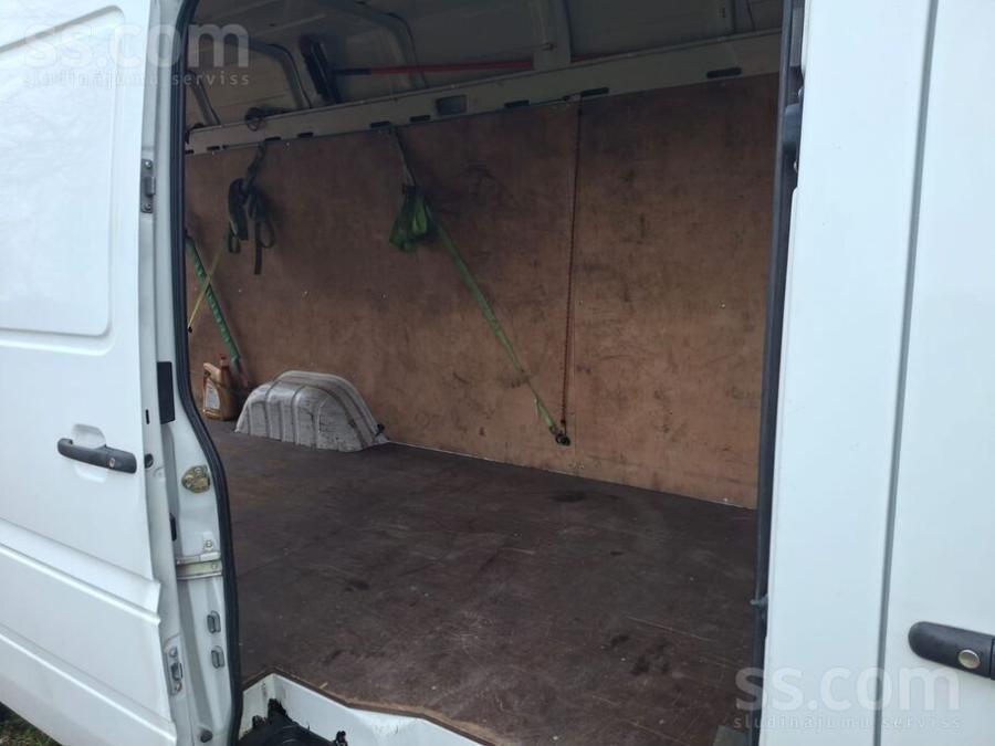 Balts Mercedes-Benz Sprinter 2004 Tukums, ar dzinēja tilpumu 2.10 L un nobraukumu 189 tūkst. km par 7990 €, foto 15 vietnē AUTOMOTO.COM.LV