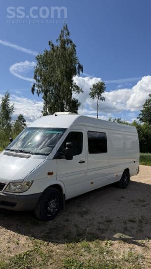 Balts Mercedes-Benz Sprinter 2004 Balvi, ar dzinēja tilpumu 2.20 L un nobraukumu 411 tūkst. km par 6450 €, foto  vietnē AUTOMOTO.COM.LV