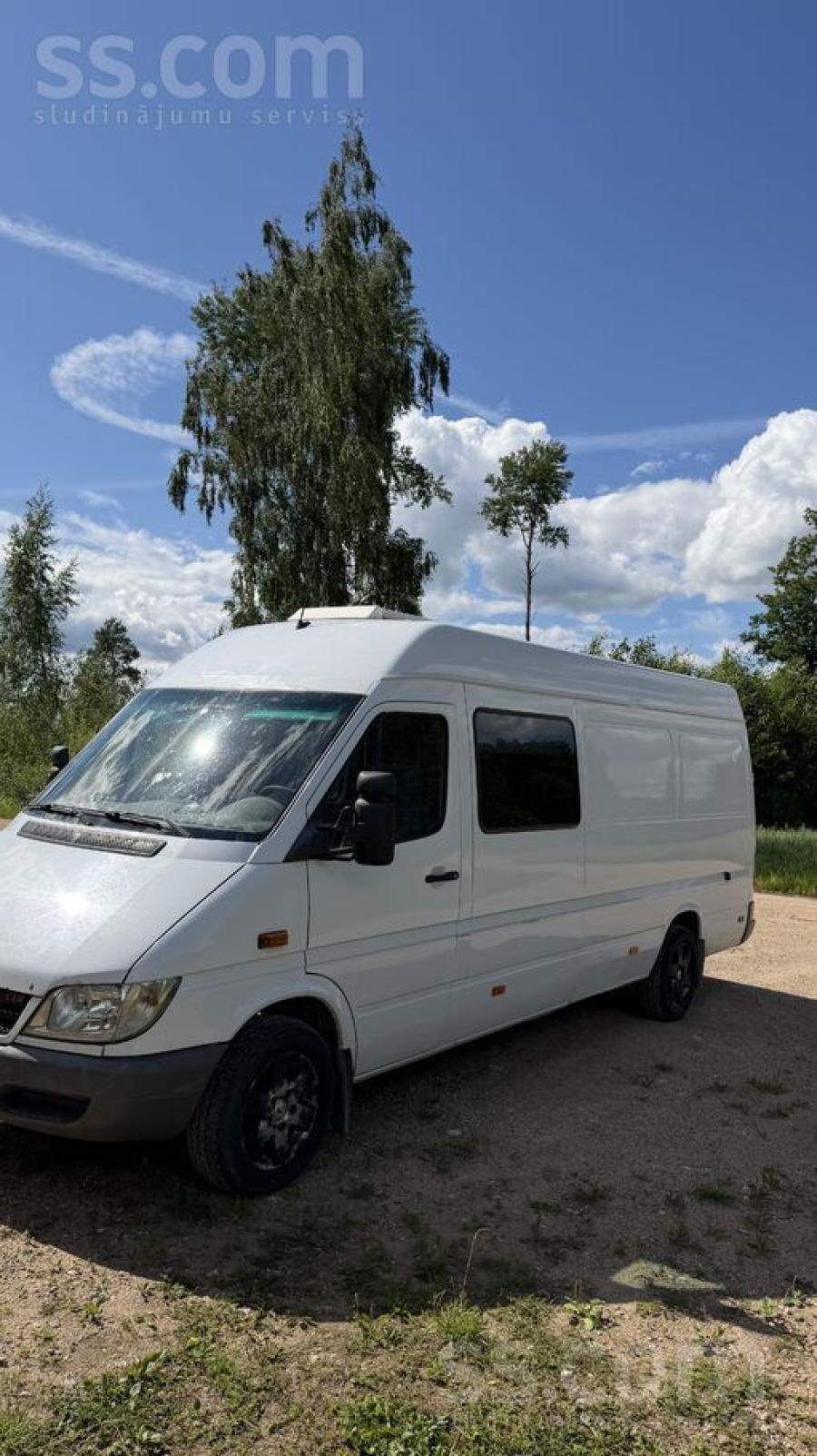 White Mercedes-Benz Sprinter 2004 in Balvi, with an engine capacity of 2.20 L and mileage of 411 thousand km for 6450 €, photo 1 on AUTOMOTO.COM.LV