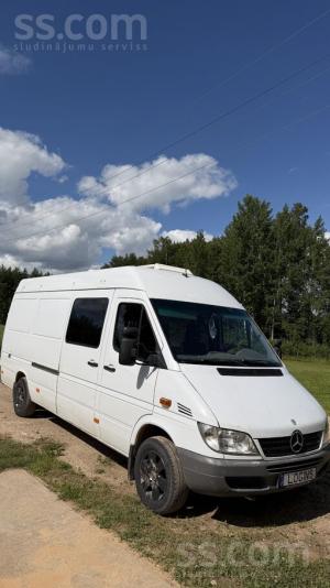 White Mercedes-Benz Sprinter 2004 in Balvi, with an engine capacity of 2.20 L and mileage of 411 thousand km for 6450 €, photo 3 on AUTOMOTO.COM.LV